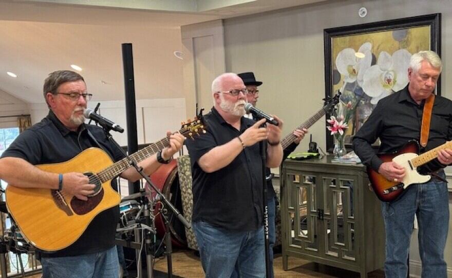 The Ol’ Elkhorn Pickers Club