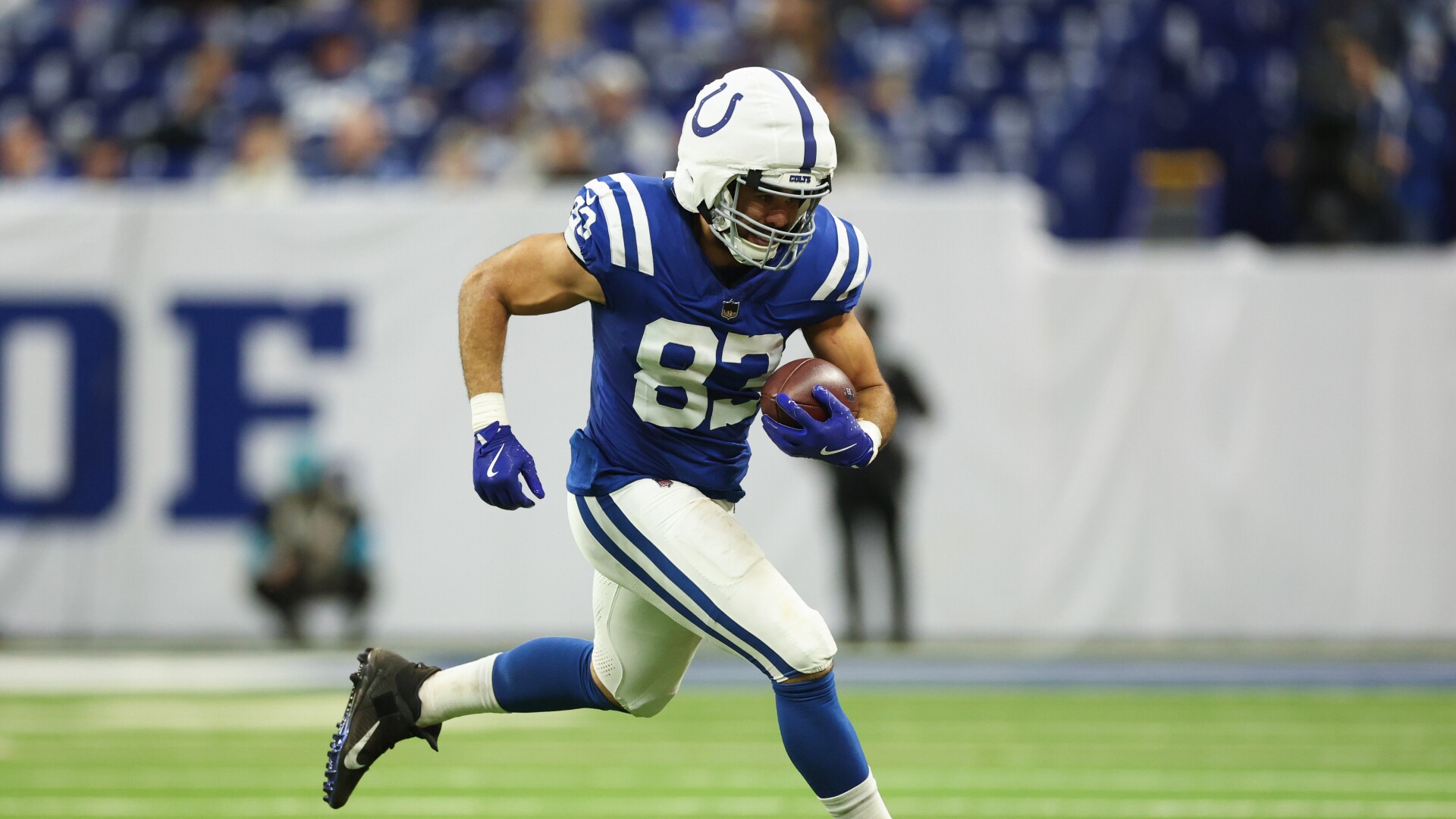 Eagles agree to terms with TE Kylen Granson