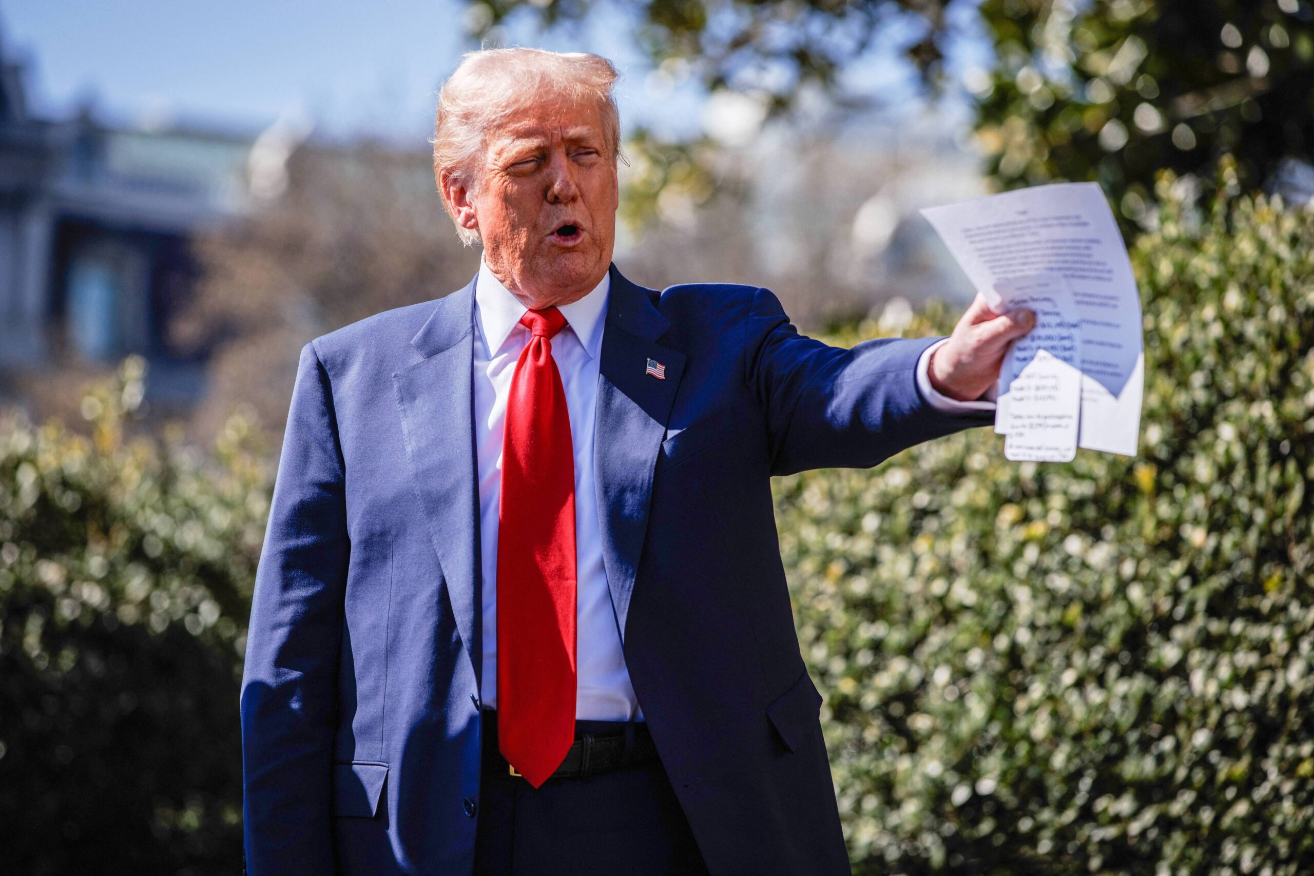 Another Federal Worker Defies Trump: ‘I Will Not Cower to Bullying’