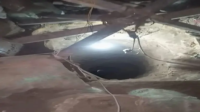 Lots of clouds and mainly dry during the daylight hours Saturday and ...