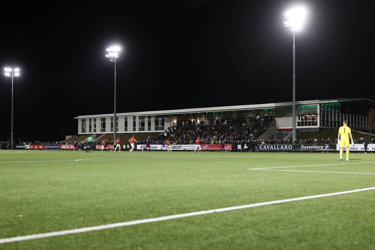 Schokkend verhaal over jeugdopleiding AZ: 'Militair trainingskamp, kip ...