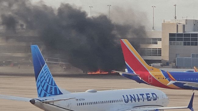 Passengers Run Across Tarmac as Plane Engine Bursts Into Flames at ...