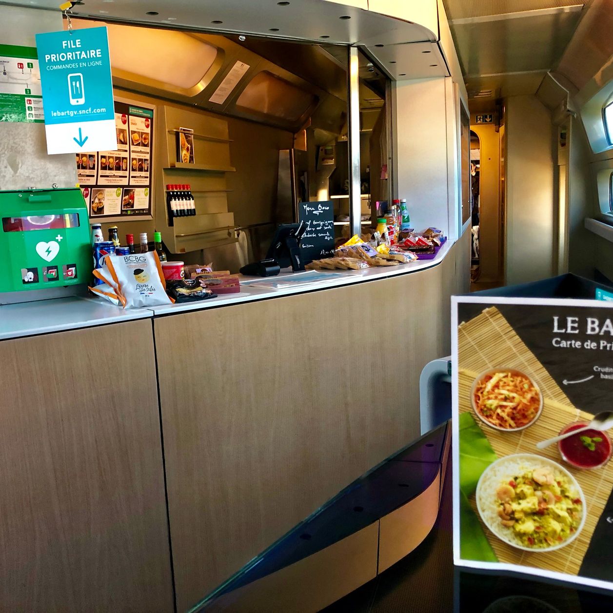 Oubliez le wagon-bar tel que vous le connaissez dans le TGV : voici ce ...