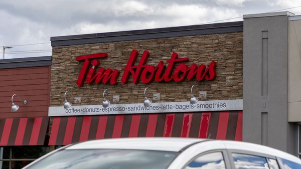 Canadians shared the discontinued Tim Hortons menu items that need to ...