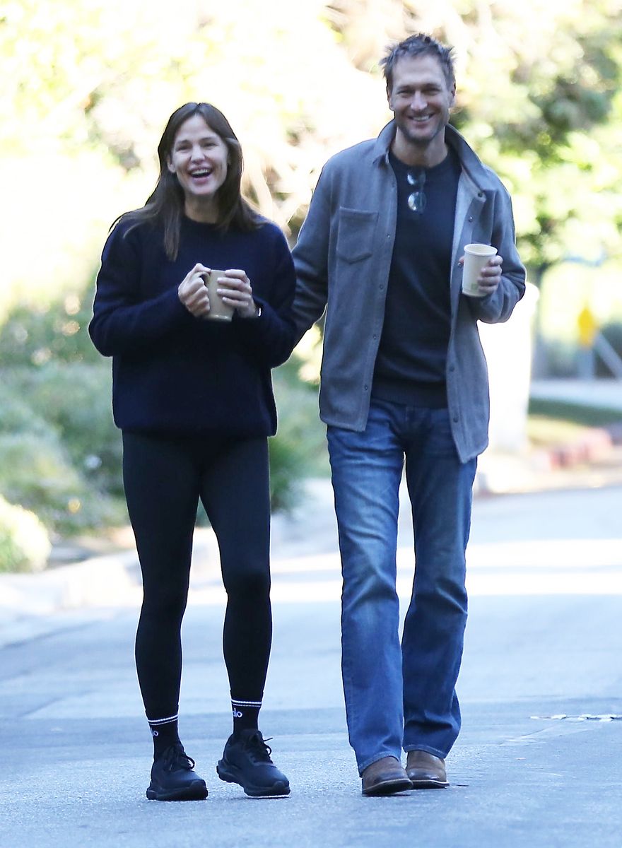 Jennifer Garner holds hands with boyfriend John Miller amid Ben Affleck reconciliation rumors