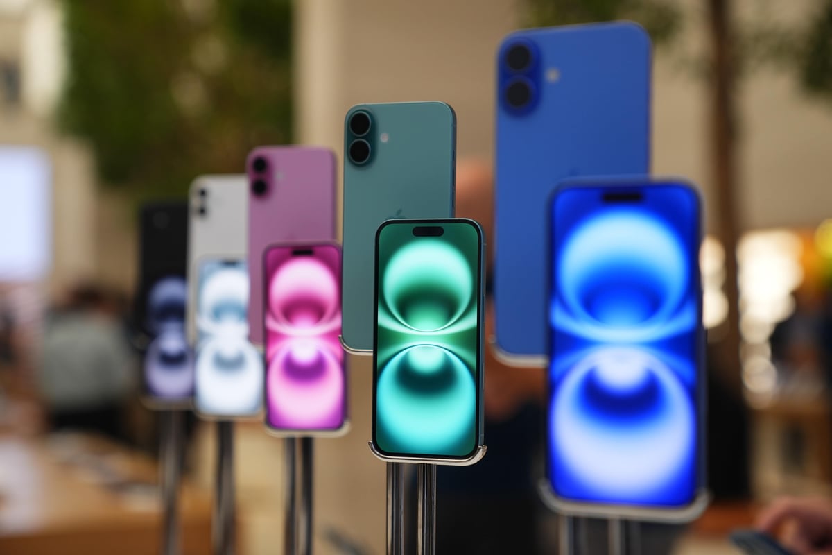 Apple comes under fire for broken iPhone AI promises and delayed Siri ...