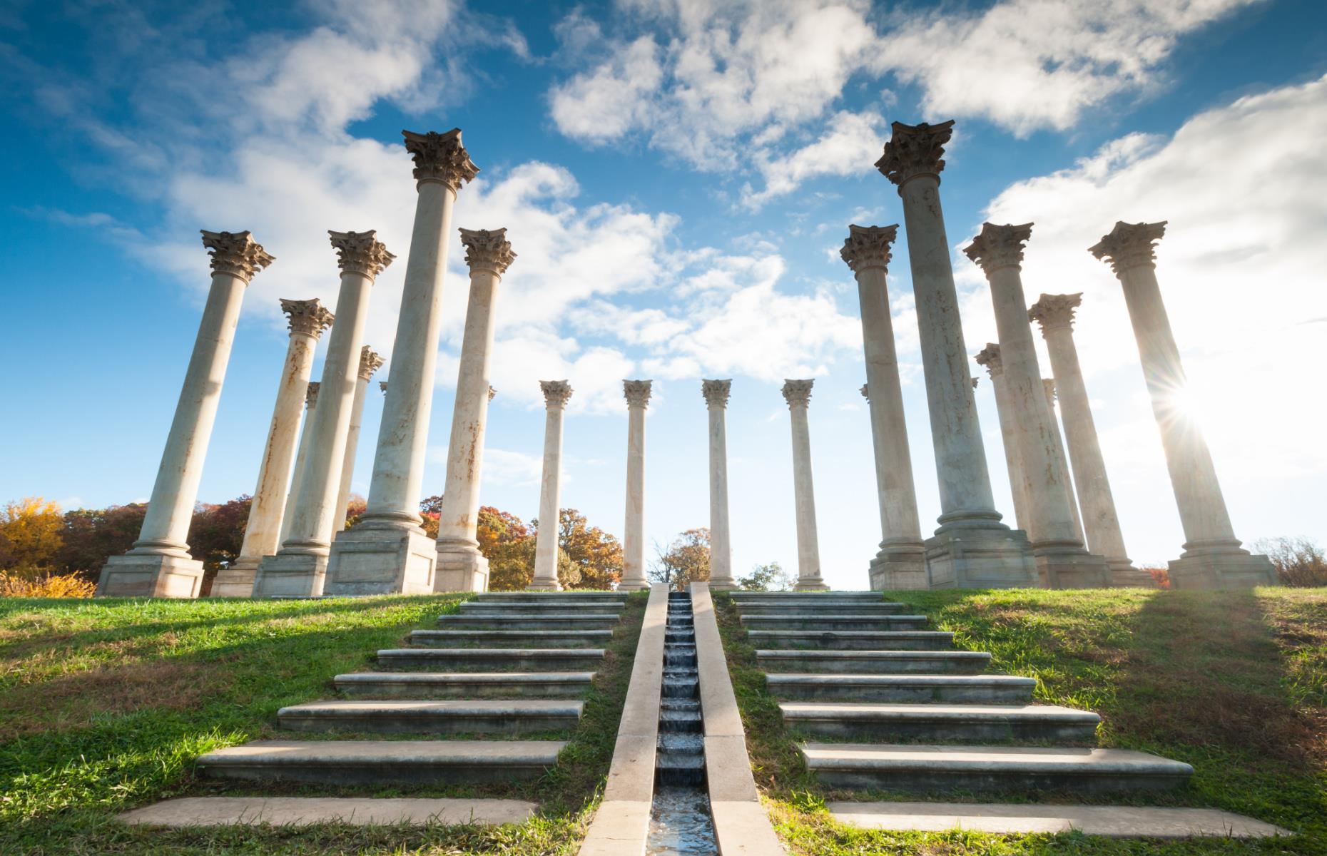 The 30 Most BIZARRE Landmarks Across America