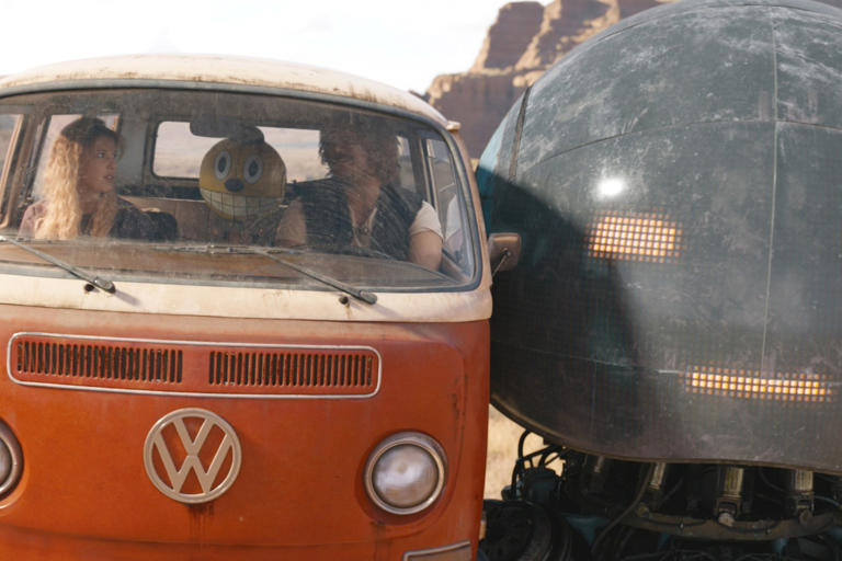 ‘The Electric State’ Ending Explained: Is Christopher Alive?