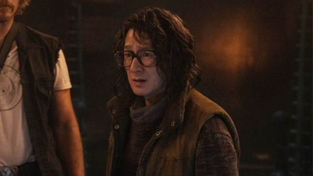 ‘The Electric State’ Cast and Character Guide: Who Voices Those Robots ...