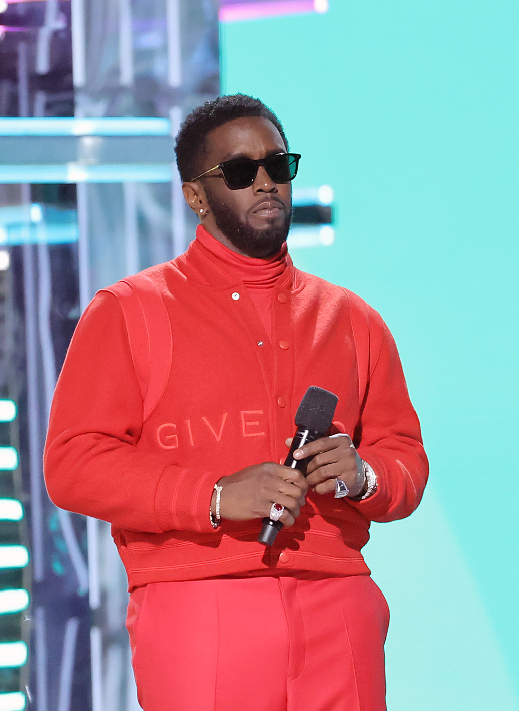 Sean ‘Diddy’ Combs appeared ‘bloated,’ sported gray hair and beard in ...
