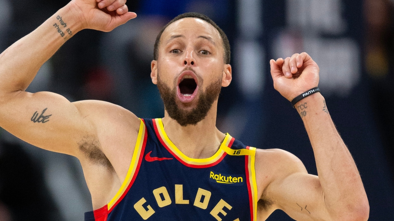 Steph Curry Reaches 4,000 Career Three-Pointers