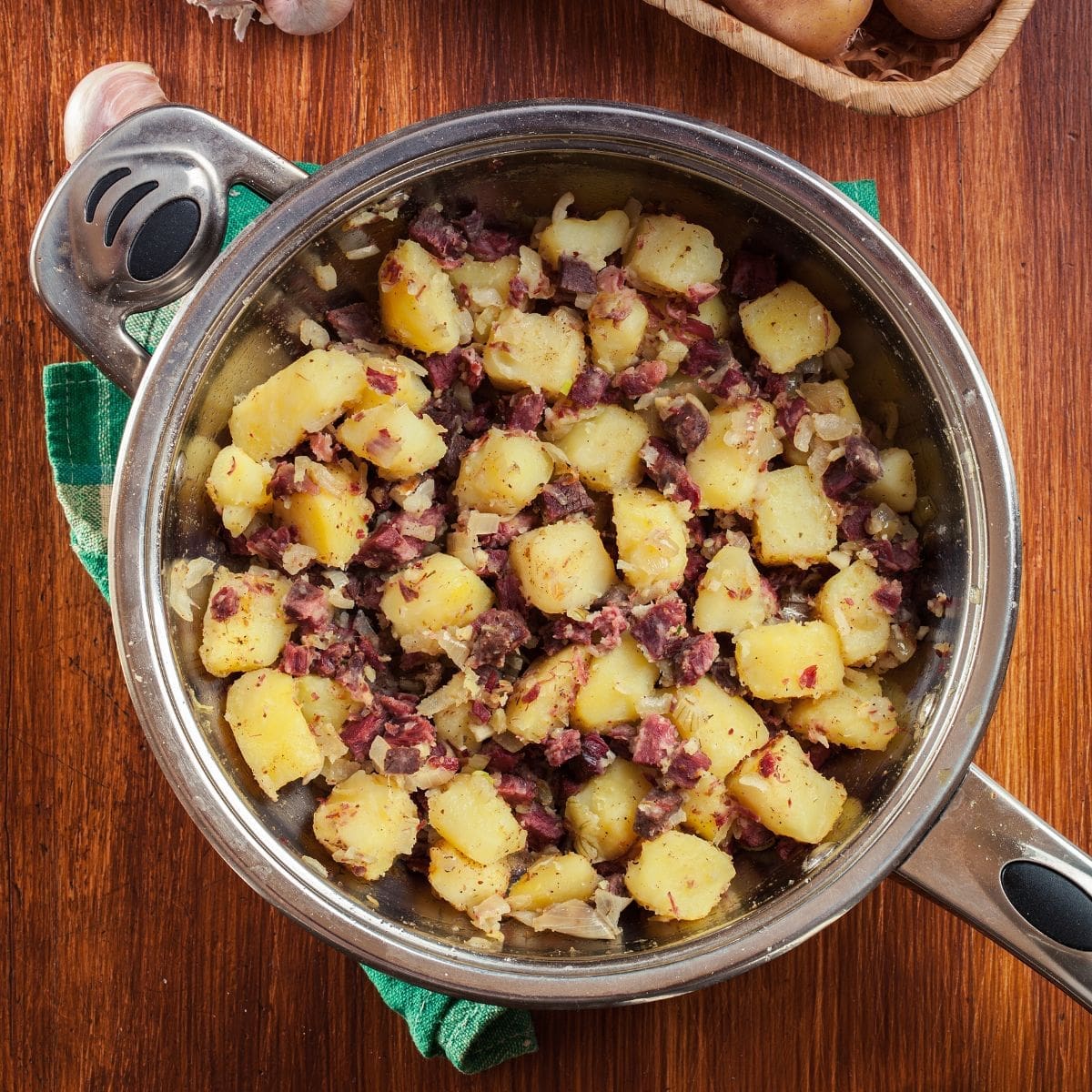 11 Retro Canned Corned Beef Recipes That’ll Bring Back the '70s