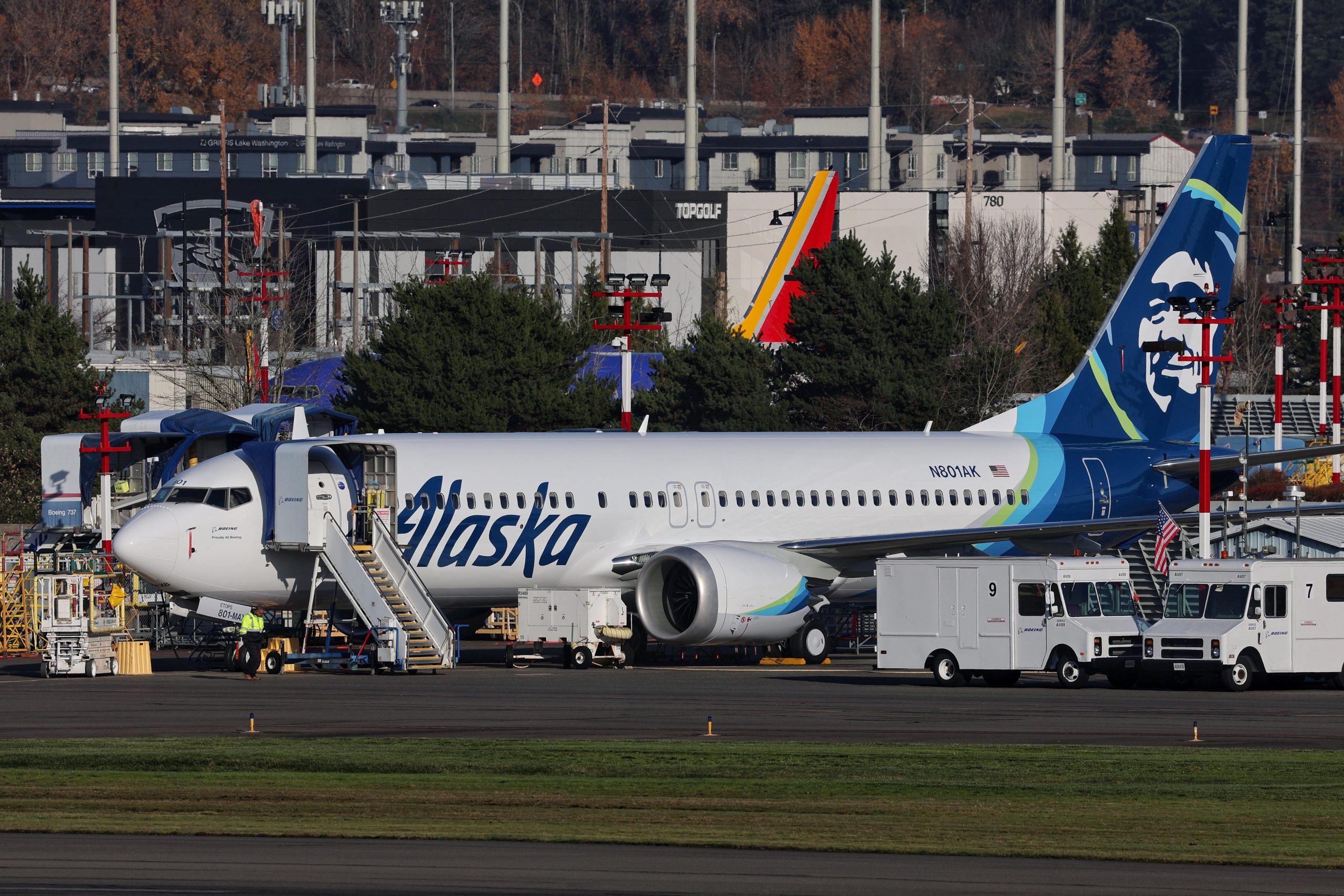 Alaska Extends Planned Iceland Route