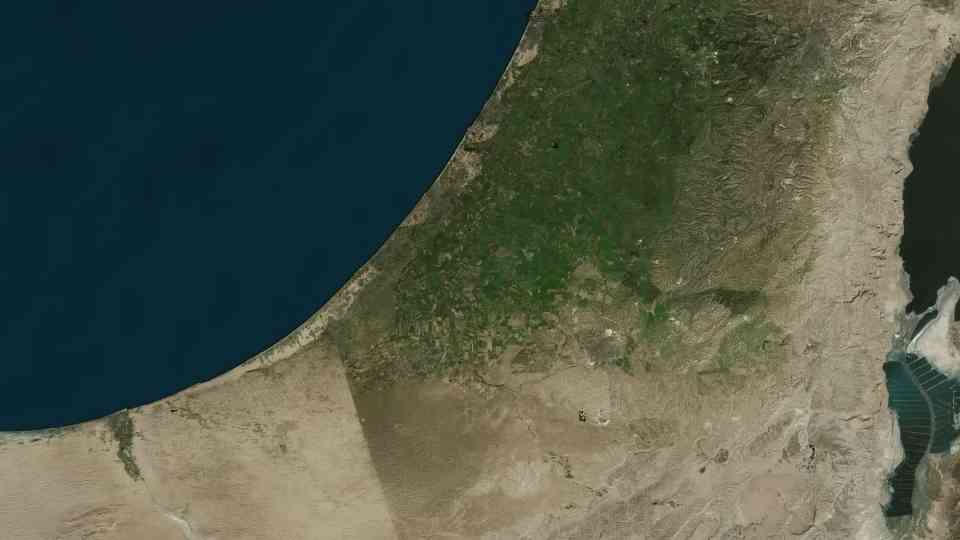 How Israel Used “SPONGE BOMBS” in Hamas' Tunnels