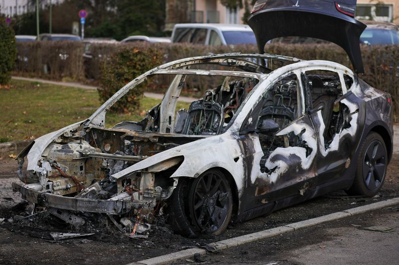 Seven eerie images capture gutted Tesla cars burnt to a crisp in ...