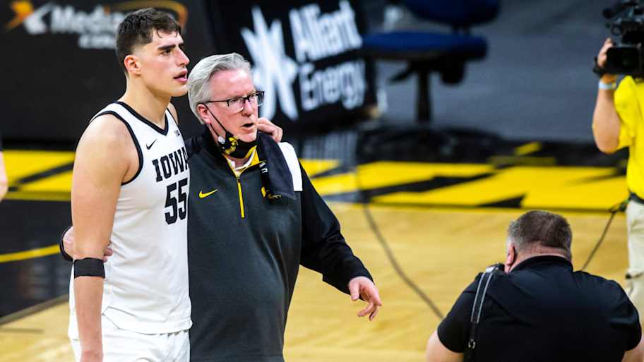 Luka Garza, Iowa Players React to Hawkeyes Firing Coach Fran McCaffery