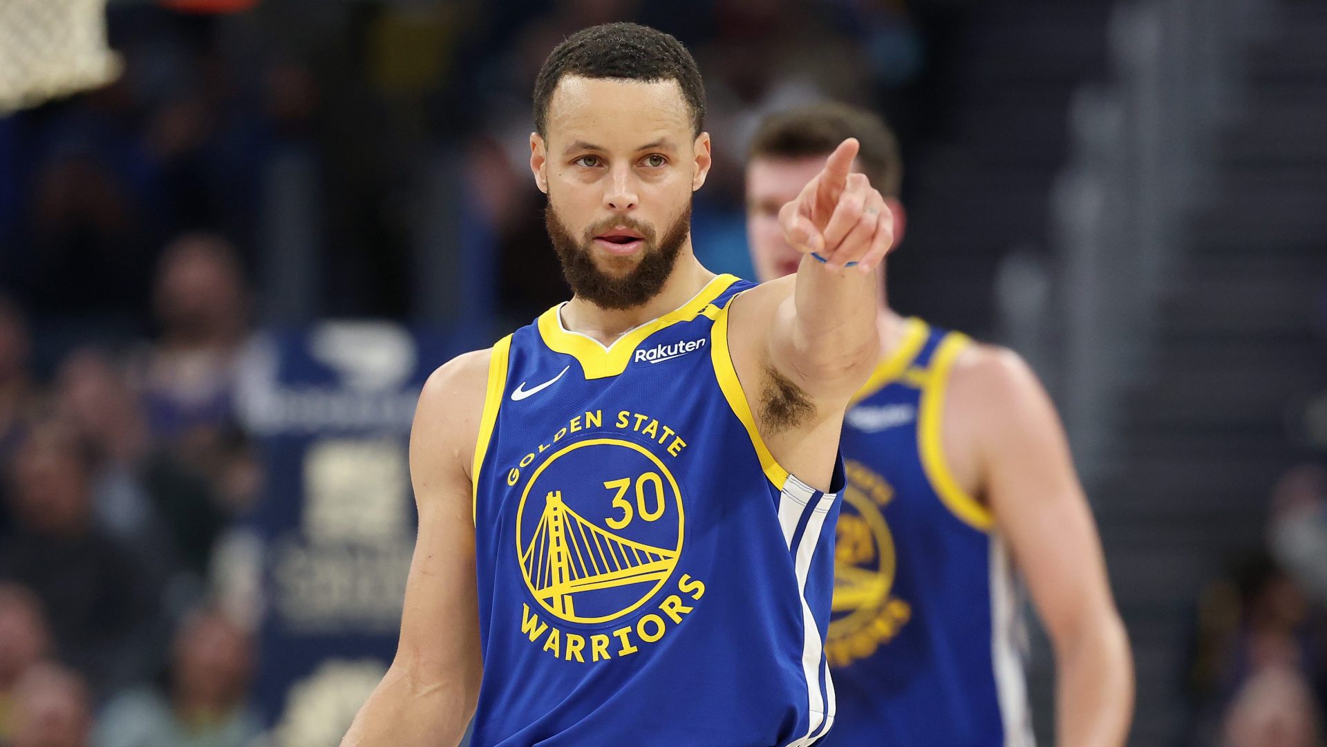 Warriors’ Steph Curry Puts Wife Ayesha Curry to Work After 4K 3-Point ...