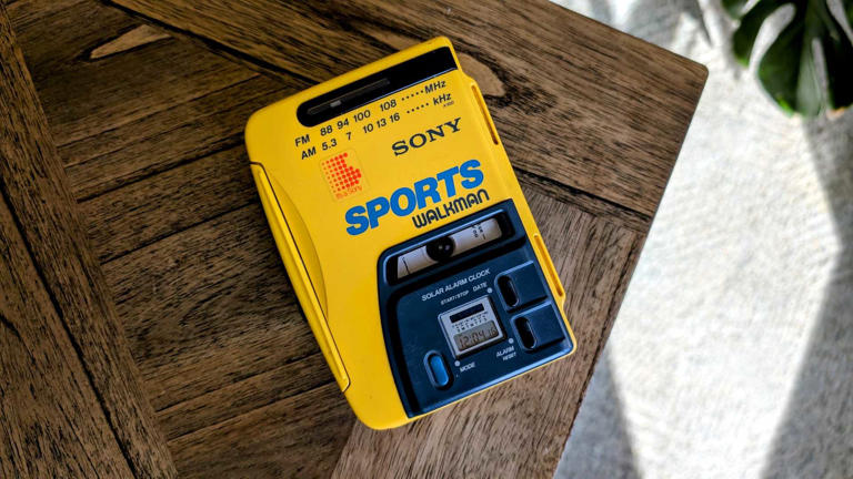Why I Bought a Walkman Cassette Player From 1988