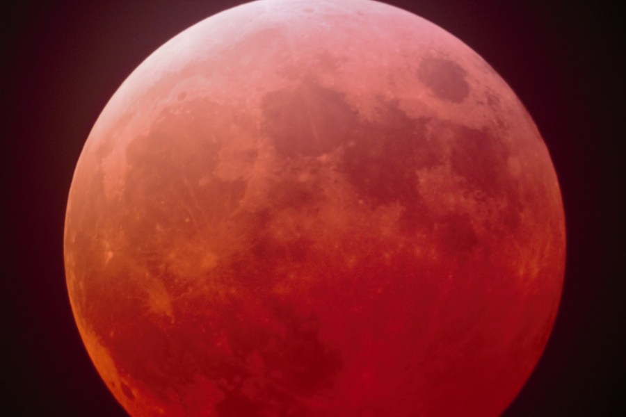 PHOTOS: Moon turns red over Central Texas during total lunar eclipse
