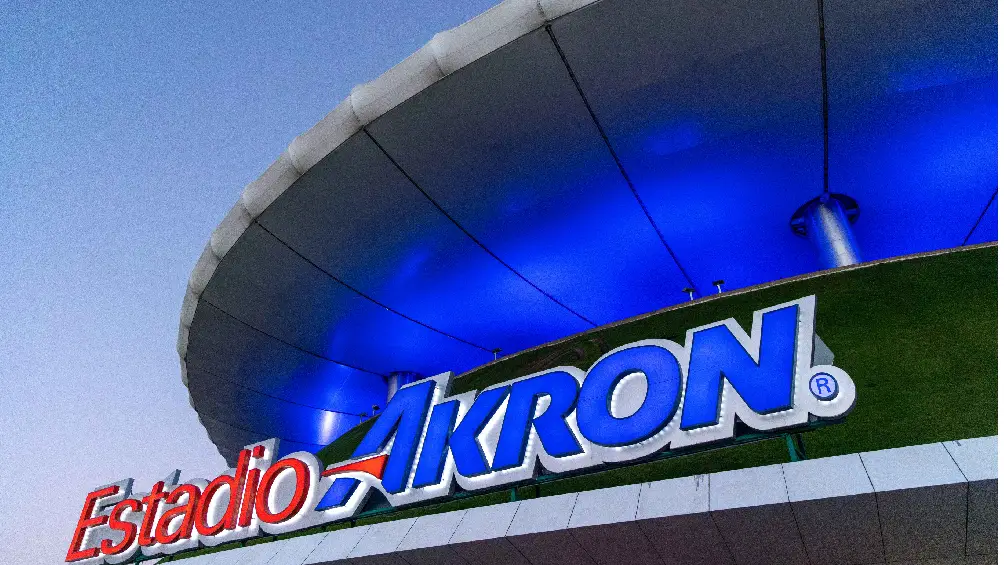 Estadio Akron recibe un partido de veto tras “botellazo” en el Clásico ...