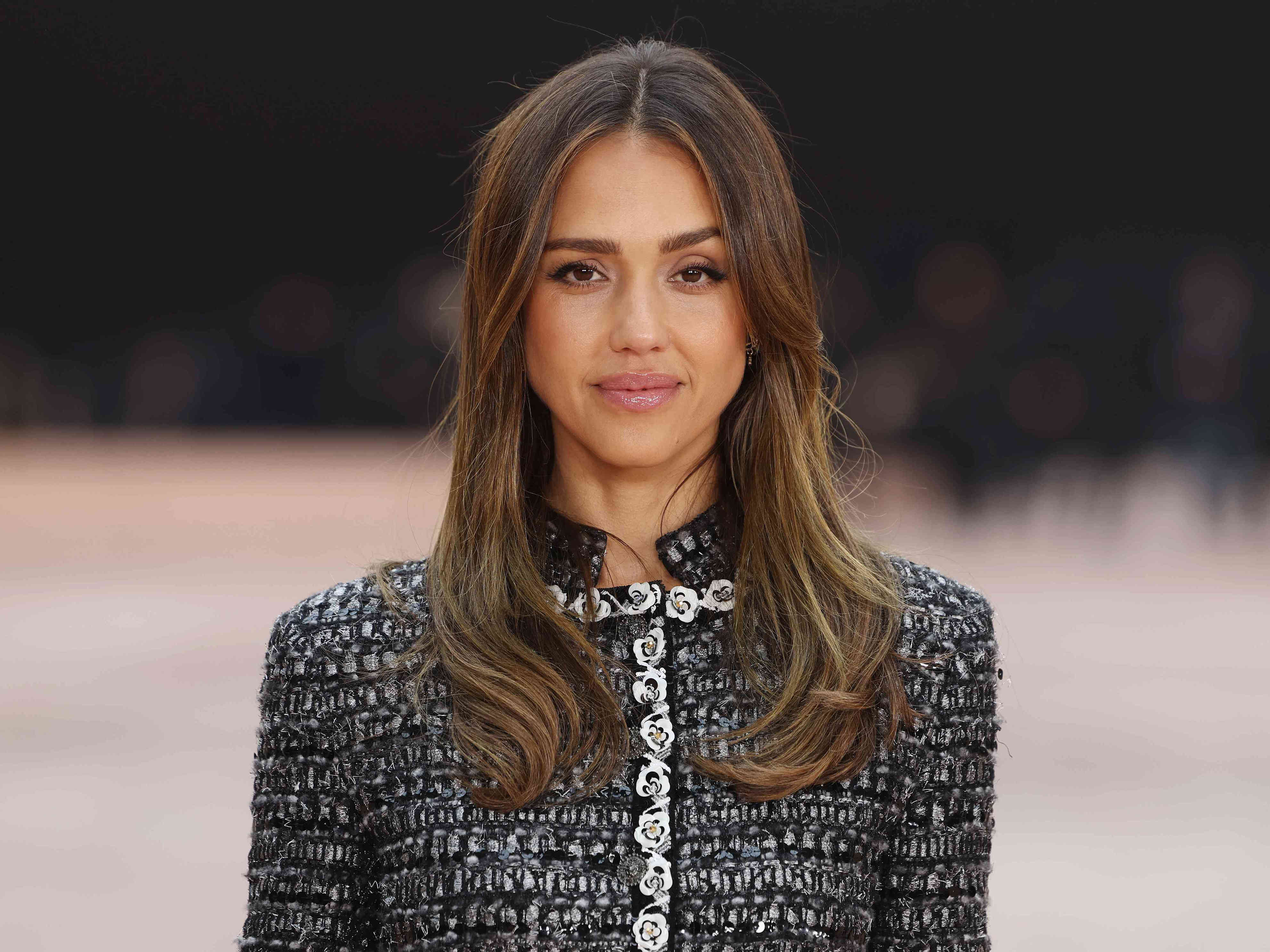 Jessica Alba’s Cozy OOTD Included the Low-Lift Lounge Set I Wear on Repeat