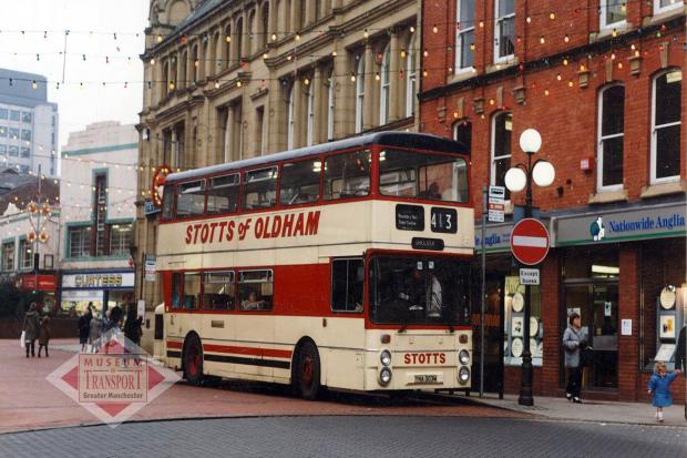 Throwback photo shows Oldham bus from the 1980s