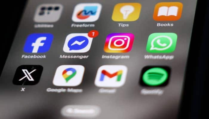 FBI warns iPhone and Android users over ‘smishing’ text scam. Here's ...