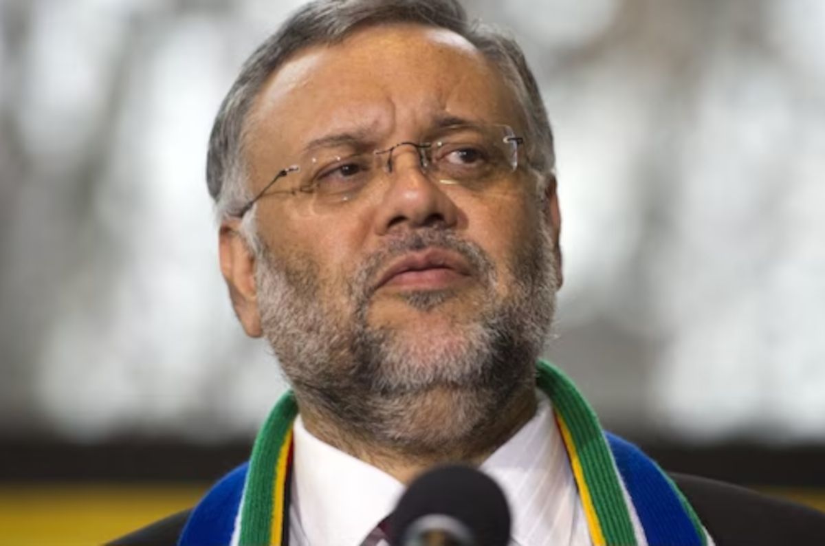 UPDATE: US expels SA ambassador Ebrahim Rasool, saying he ‘hates ...