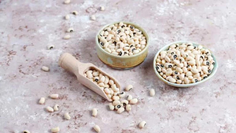 Lobia And Soybean: Know The Difference Between These Legumes