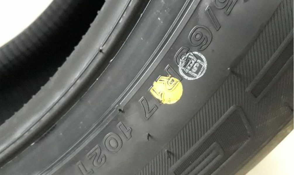 Sering Diabaikan, Bulatan Kuning pada Ban Motor Baru Punya Arti Penting