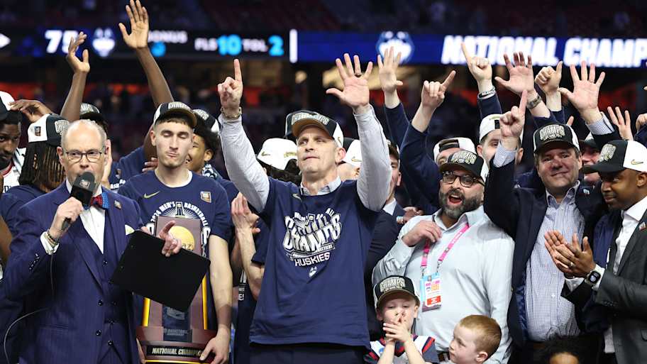 College basketball teams with the most national titles: Does UConn hold ...
