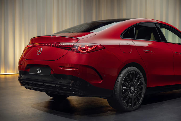 Mercedes CLA, rivoluzione hi-tech. Fino a 792 km di autonomia per la EV con architettura ad 800 ...
