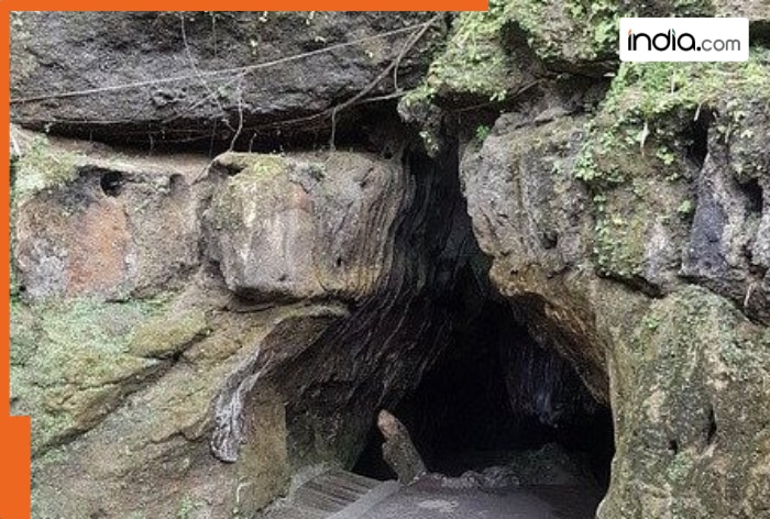 Is there a secret underground route to Mecca to this Muslim country ...