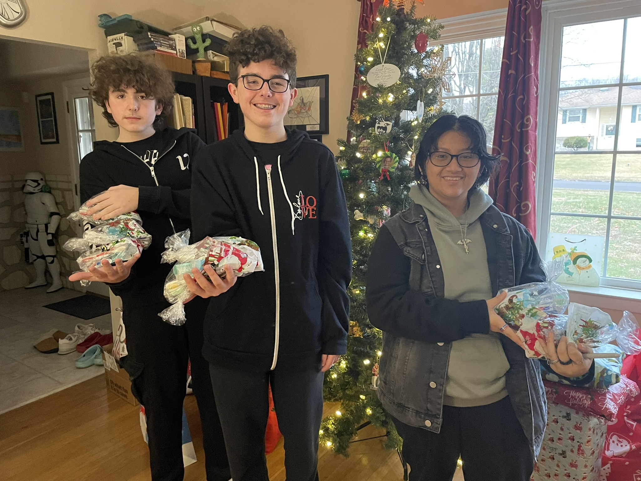 Teacher gives $20 to her students with one rule: Use it for kindness