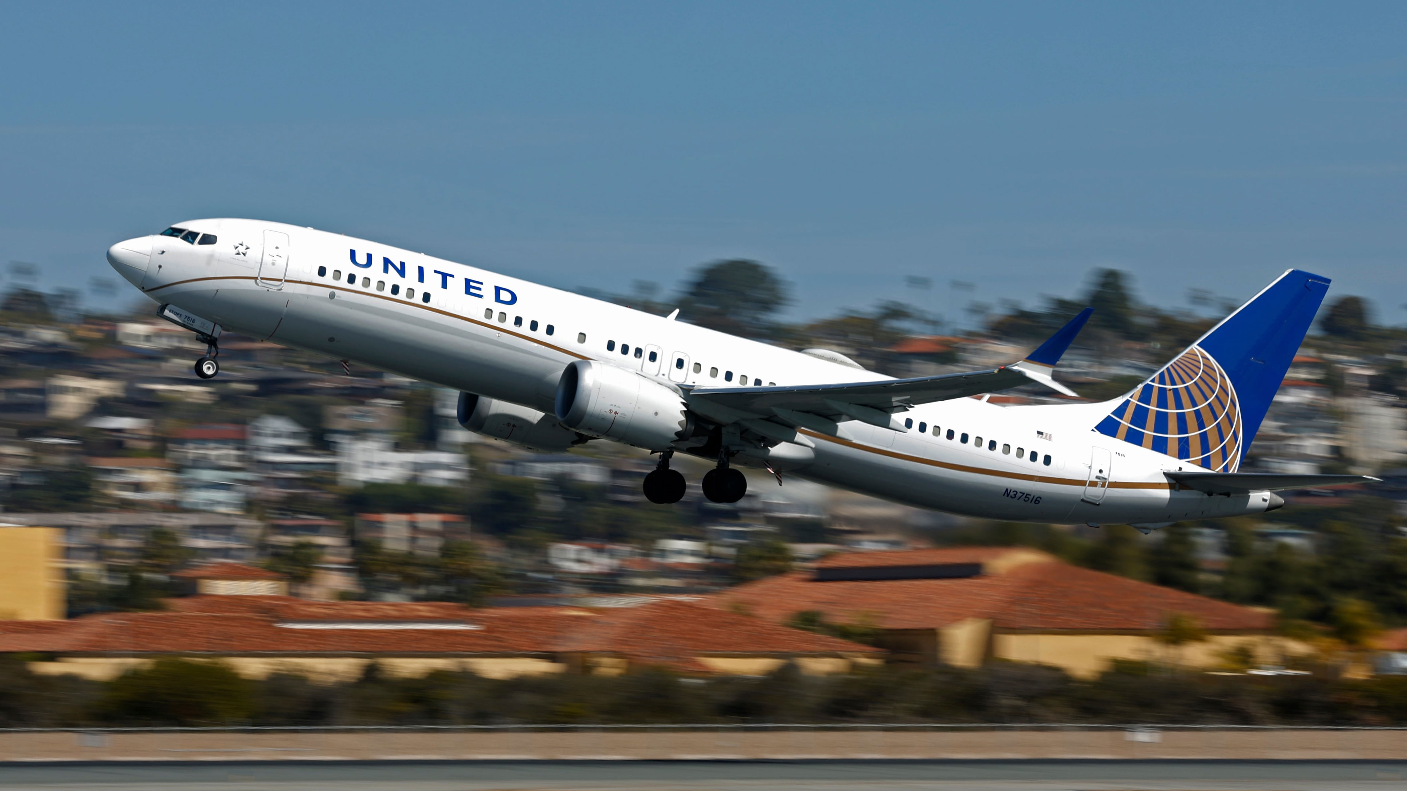 Passenger Punches Out Airline Gate Agent in Viral Clip