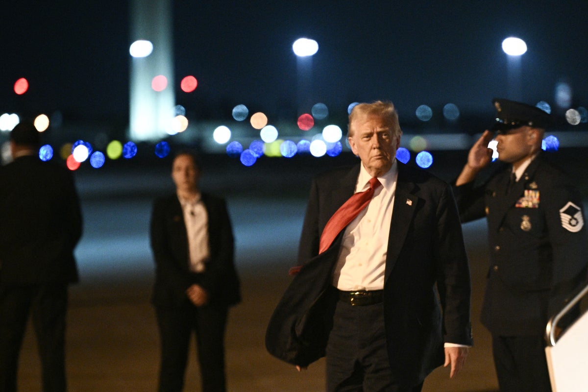 Trump drafts three-tier US travel ban targeting 43 countries