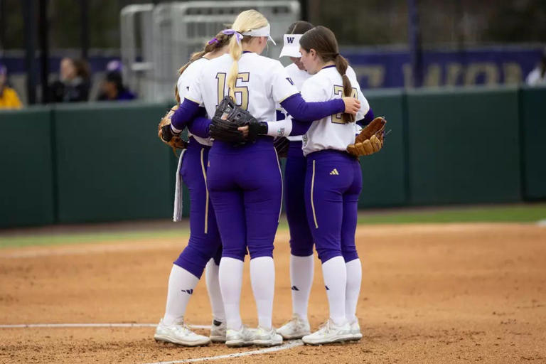 Washington softball caps off homestand with 5-1 win over Cal Poly