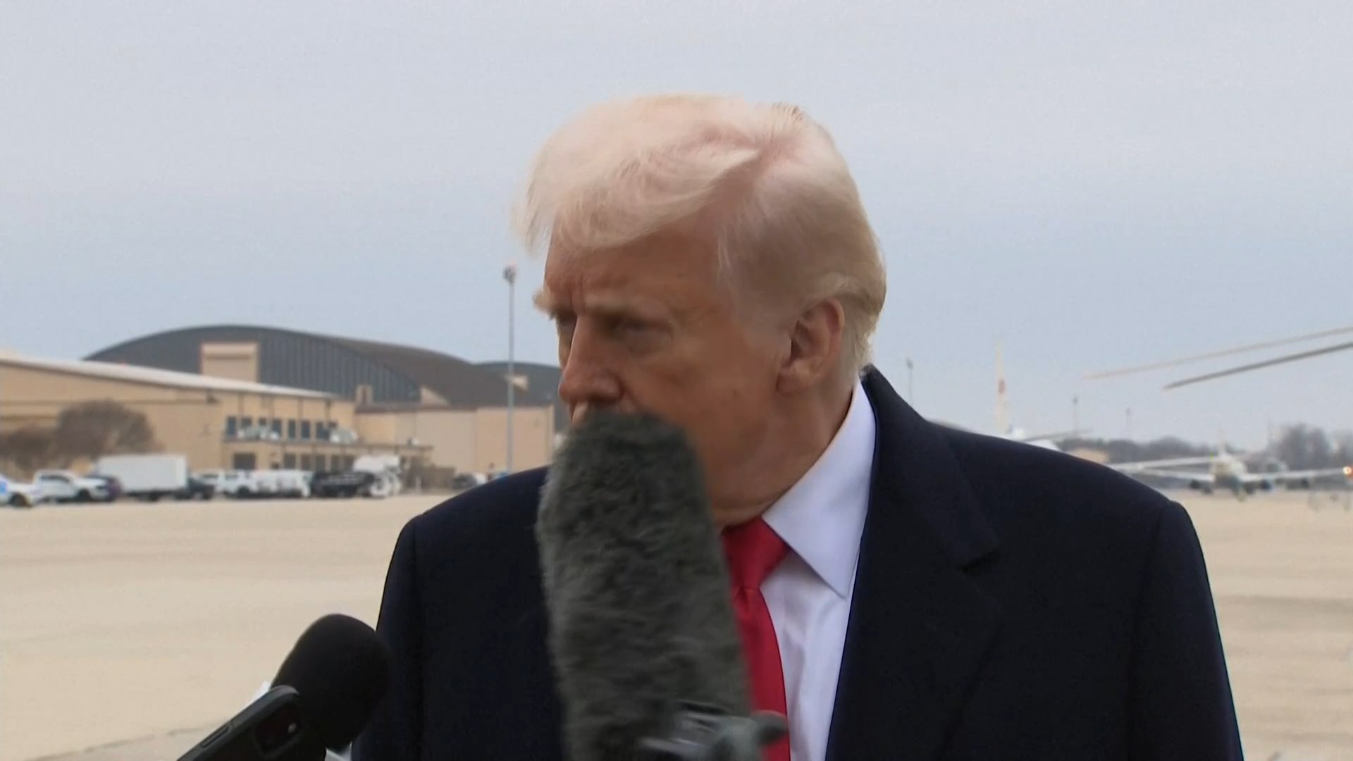 Donald Trump getting jabbed with a microphone is the most awkward thing ...