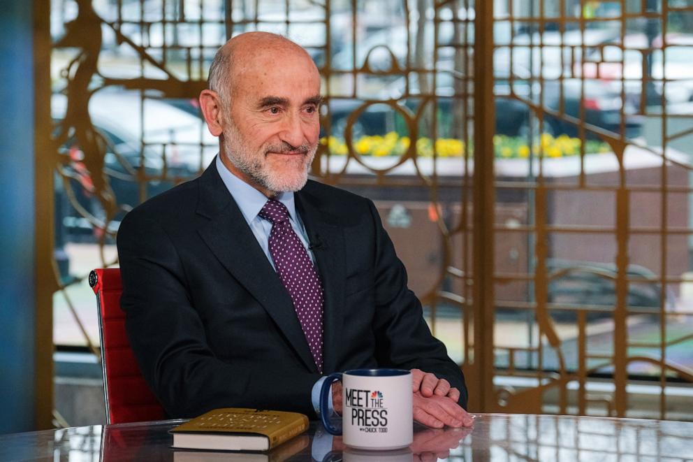 Trump signs executive order targeting 3rd law firm