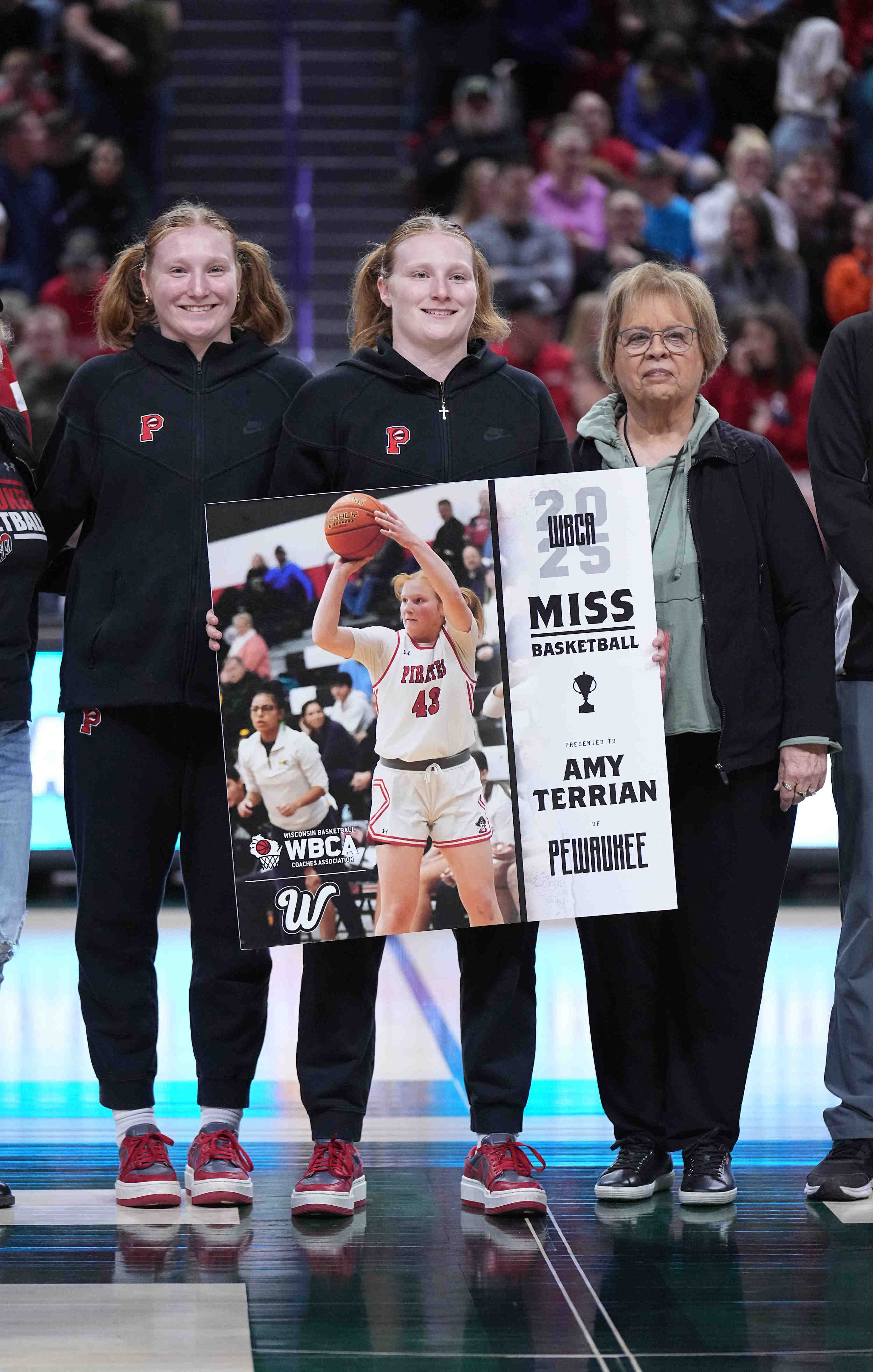 A 'blessed' ending for Pewaukee's Amy Terrian, the 2025 Ms. Basketball ...