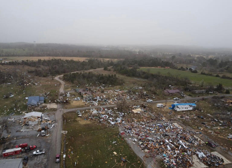 4 dead in Region 8, several hurt after storms