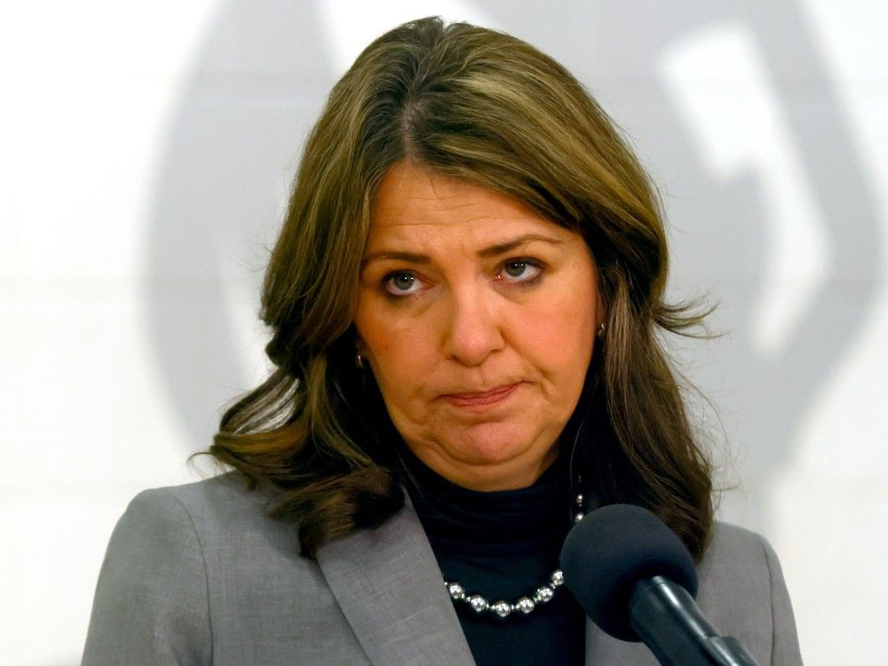 Premier Danielle Smith defends Florida speaking trip as anti-tariff effort