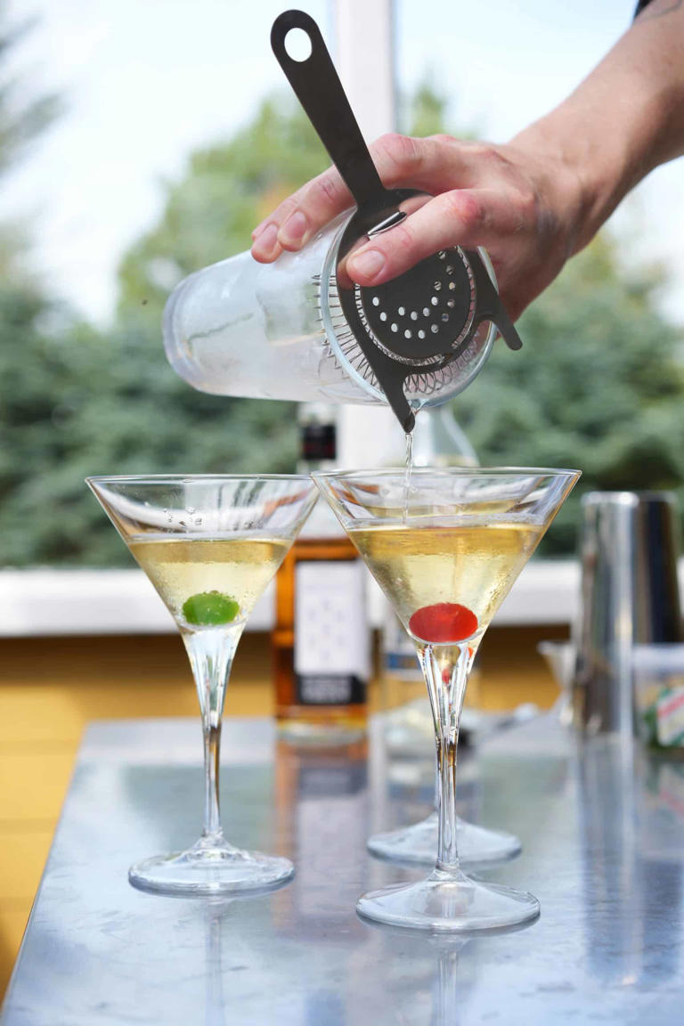 The Manhattan Cocktail: A Timeless Classic with a Perfect Balance of Flavors