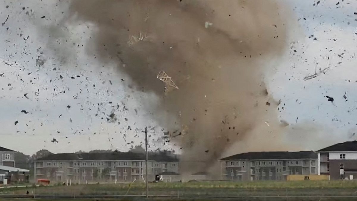 Storms hit Indiana and Kentucky: Tornado watches issued, thousands ...
