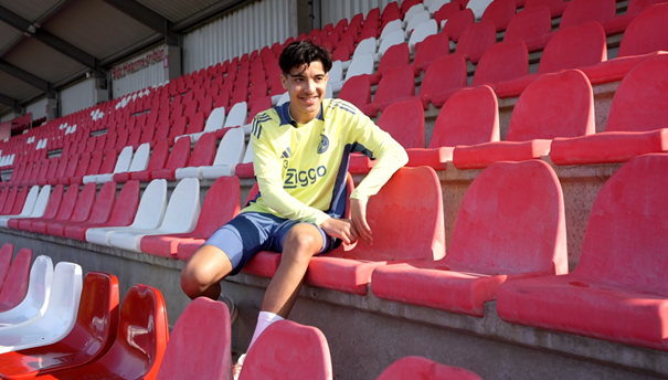 Rayane Bounida laat er geen gras over groeien en deelt zijn grote doel ...