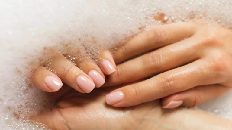 Minimalist manicure alert: What are soap nails? Know all about the soft ...