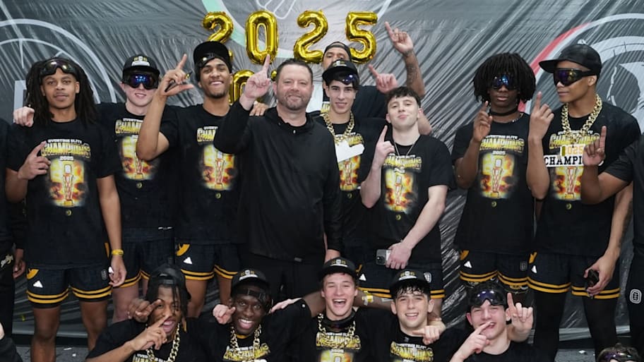 WATCH: Eli Ellis Drains Insane Game-Winner to Clinch Overtime Elite ...