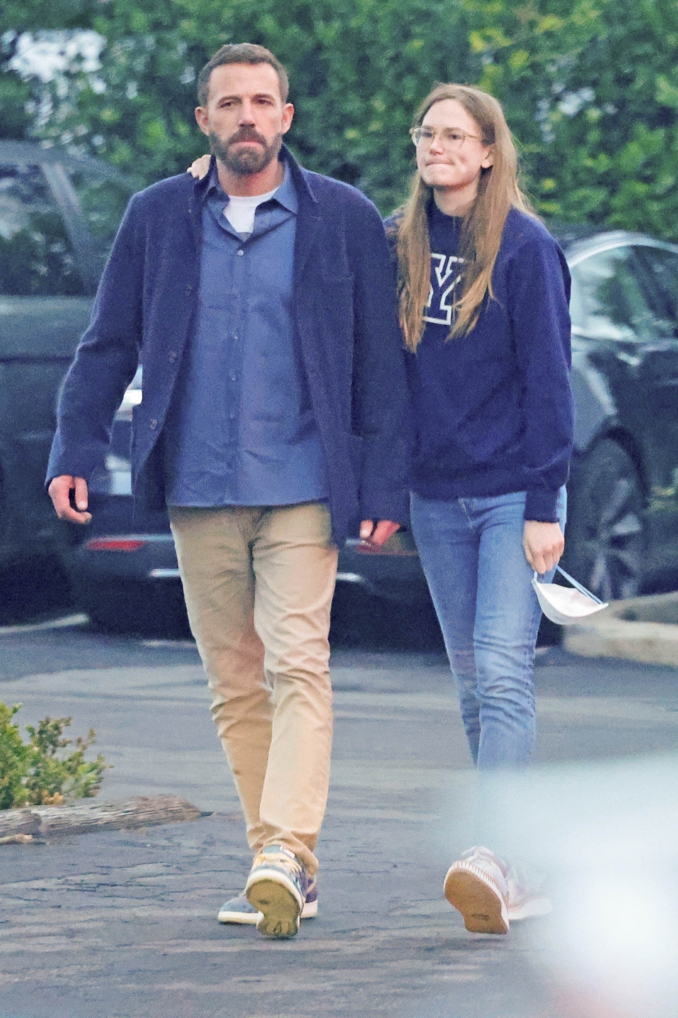 Ben Affleck steps out with kids Violet, Seraphina in LA after getting ...