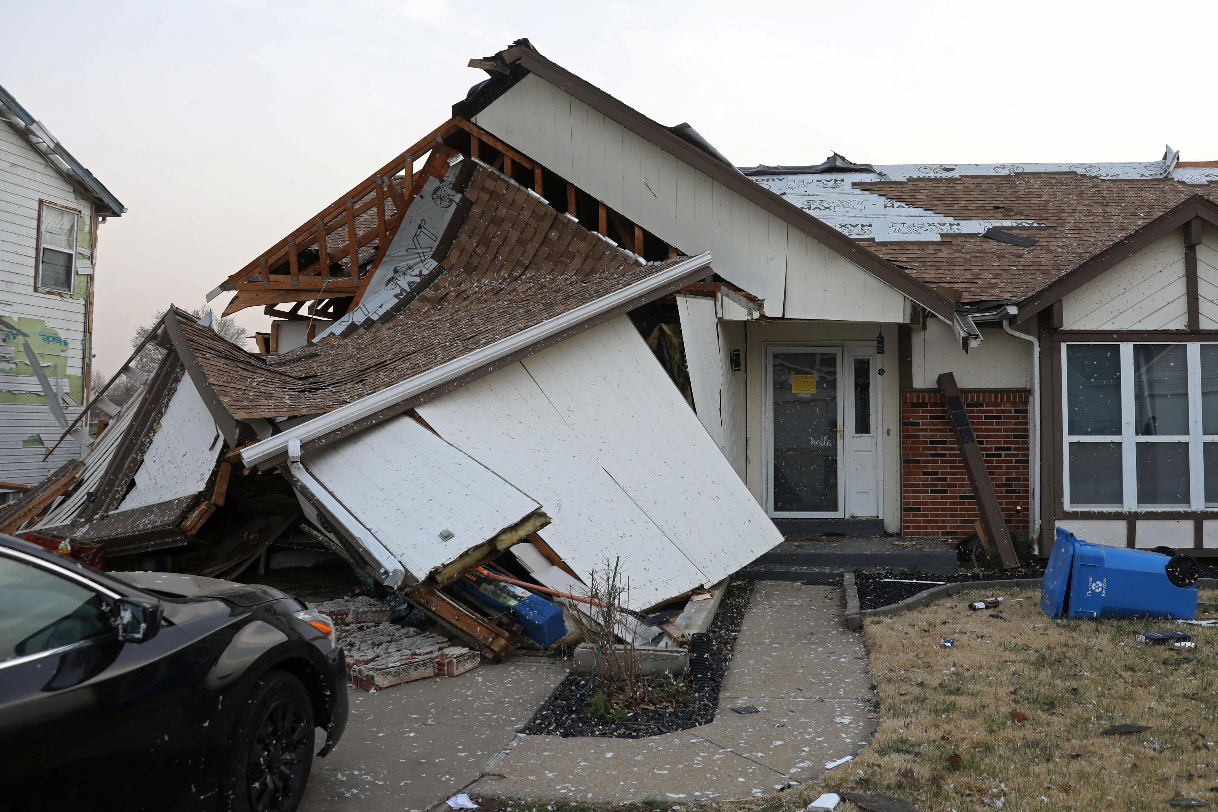 Tornadoes reported in multiple states as death toll from severe weather ...