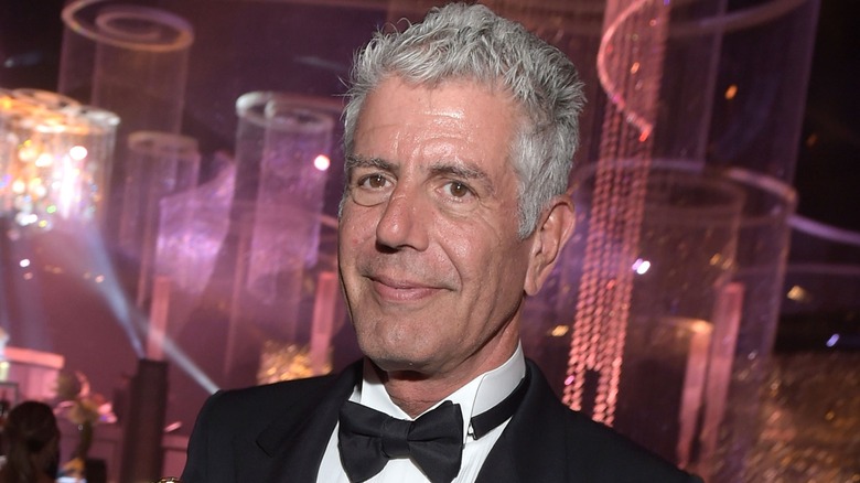 Why Anthony Bourdain Almost Never Ordered Mussels At Restaurants
